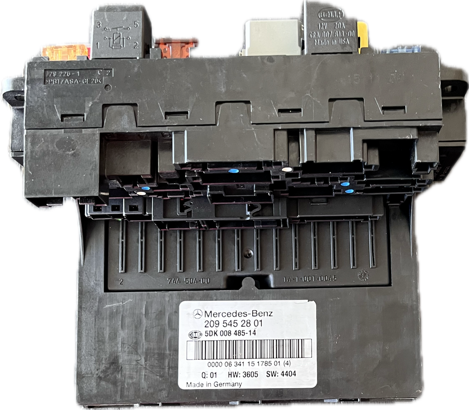 01-09 Mercedes W203 C230 Sport 🚗 Front Fuse Relay SAM Module Junction ...