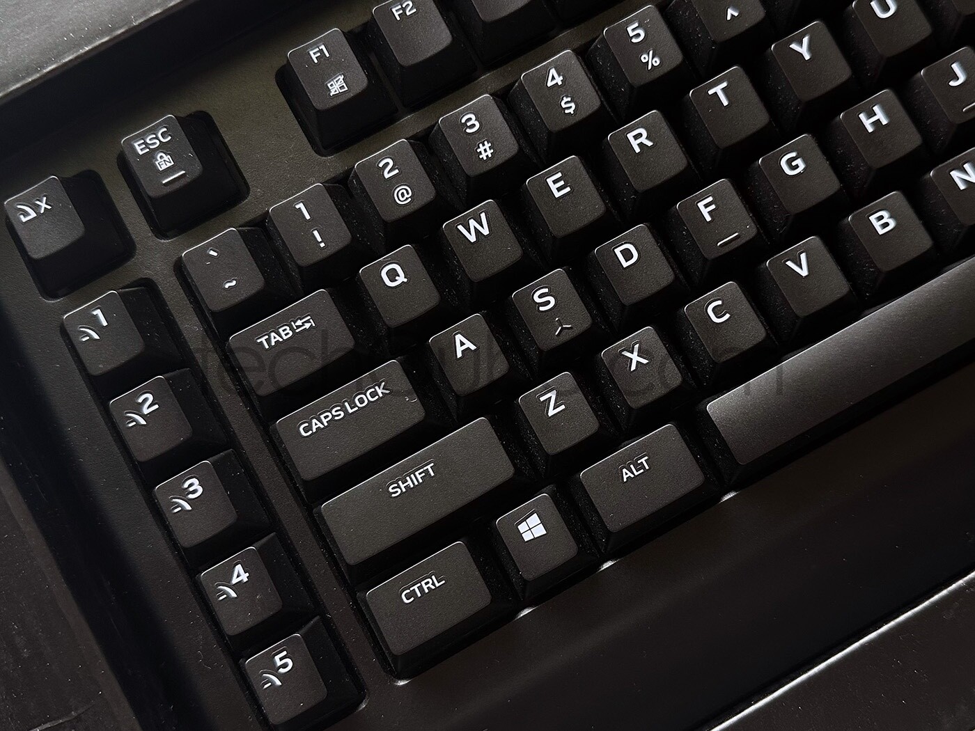 Alienware AW568 Advanced Gaming Mechanical RGB Backlit Wired Keyboard ...