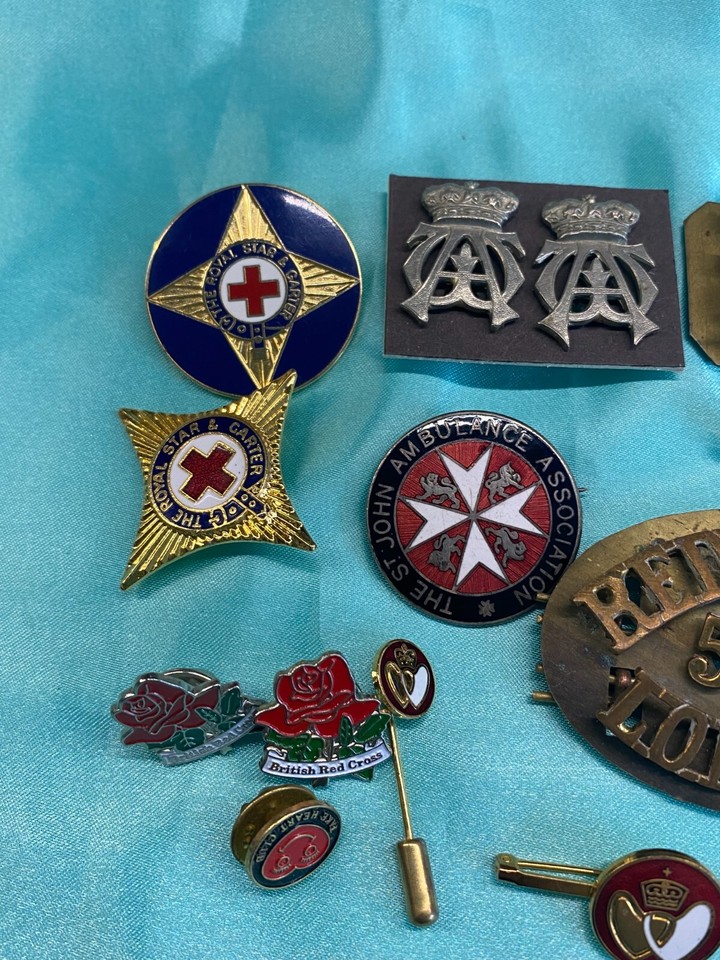 Job Lot badges & pin badges Red cross, St Johns Ambulance, Star ...