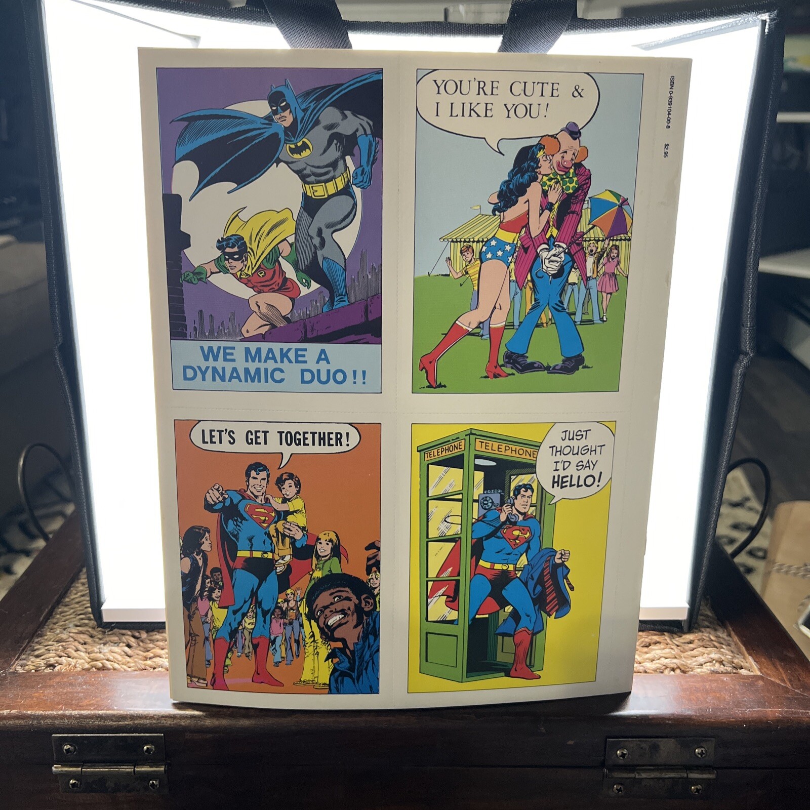 1981 DC SUPER HEROES POSTCARD BOOK (28 detachable post cards) Excellent ...