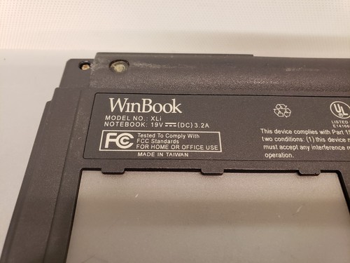 Vintage Winbook XLi Laptop Pentium II 300 MHz. 64MB 9GB 1.44MB Floppy ...