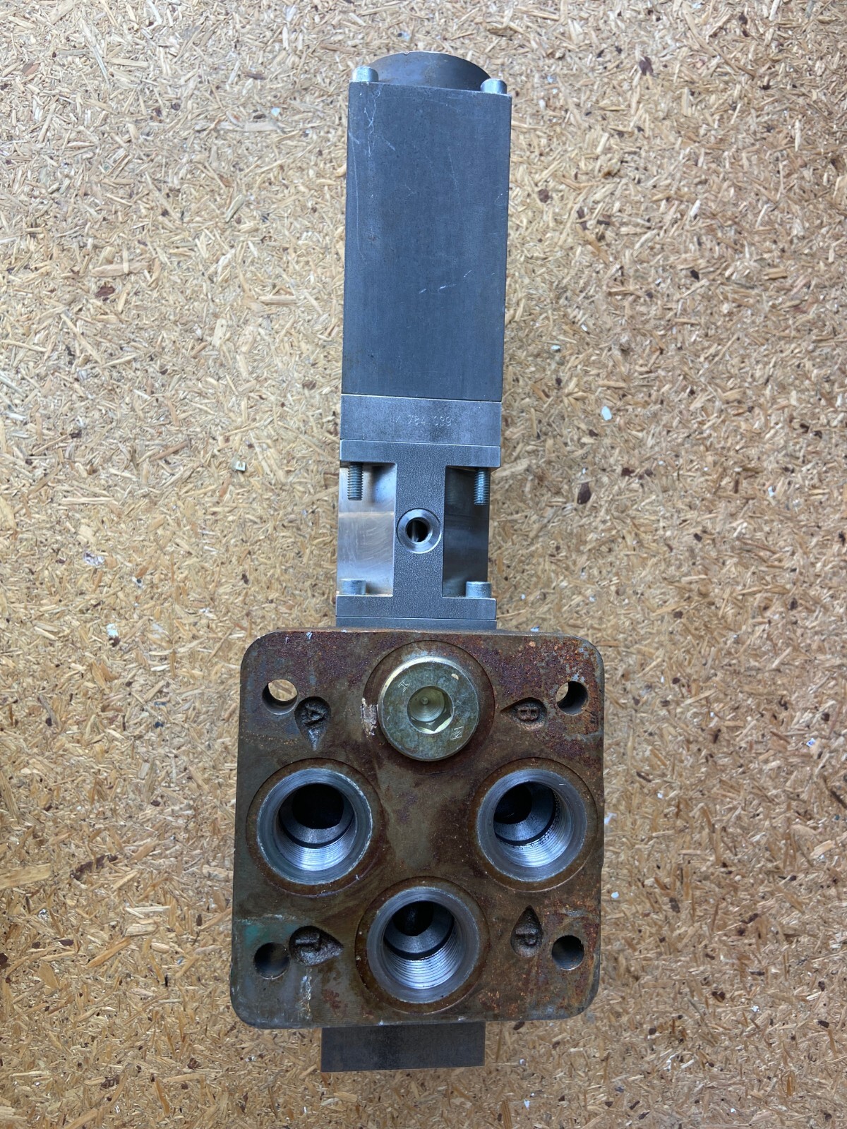 Rexroth 4wrpeh 10 c3 b100l-2x/g24k0/a1m + Rexroth 1837030228 Valve ...