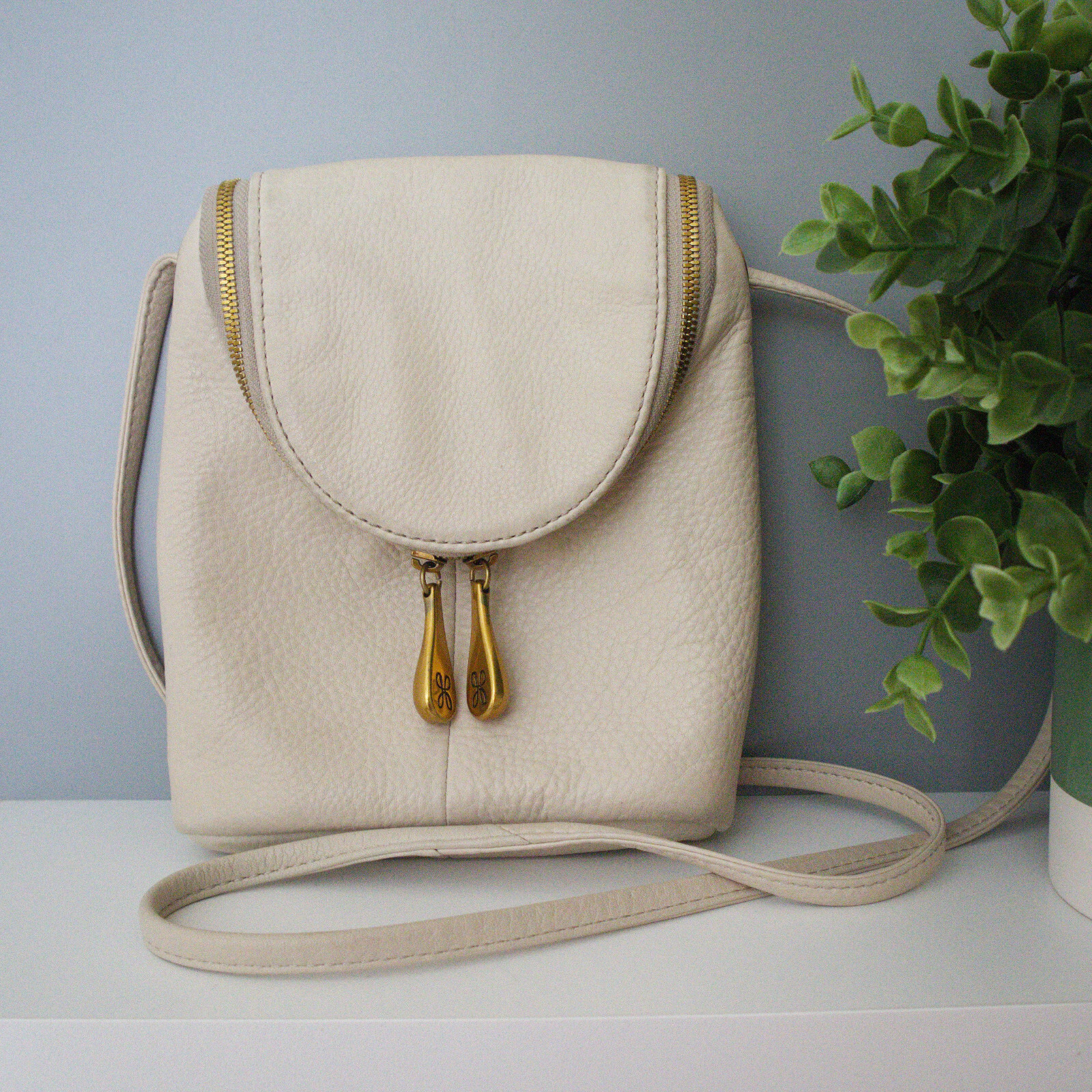 ️ Hobo International Fern Tan Ivory Pebbled 100% Lea… - Gem