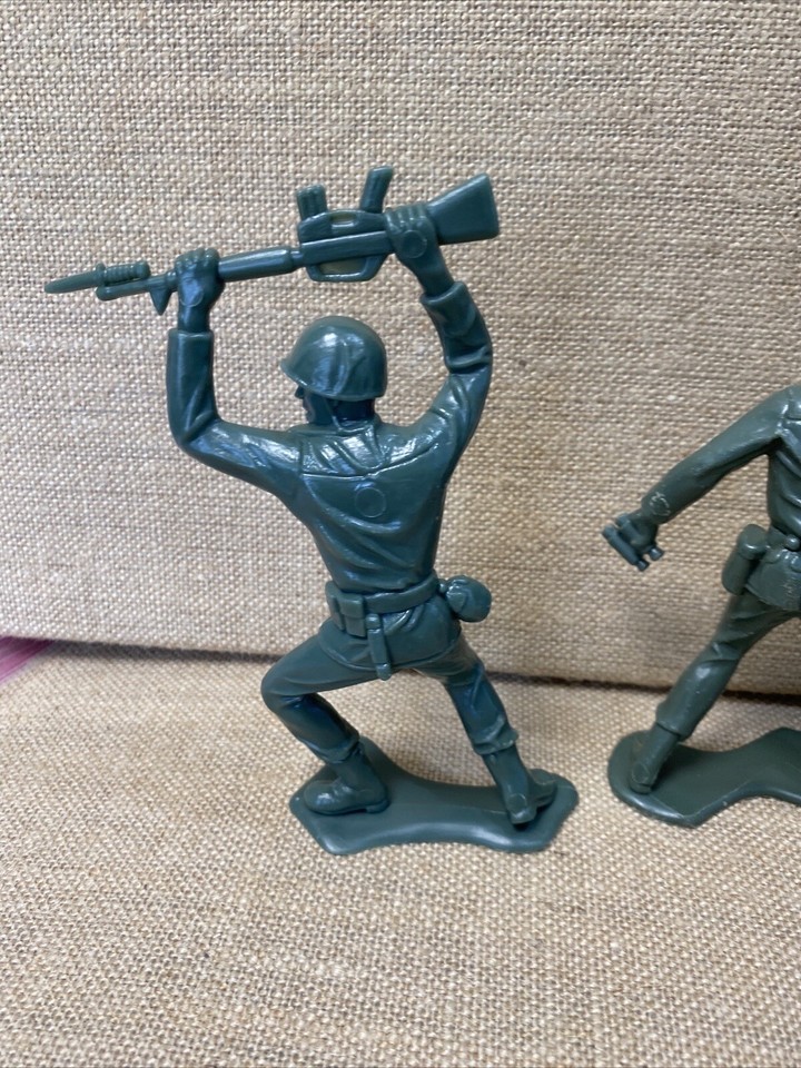 TIM MEE TOYS Soldiers Plastic Army Green #1340 5 inch set of 5 Army men ...