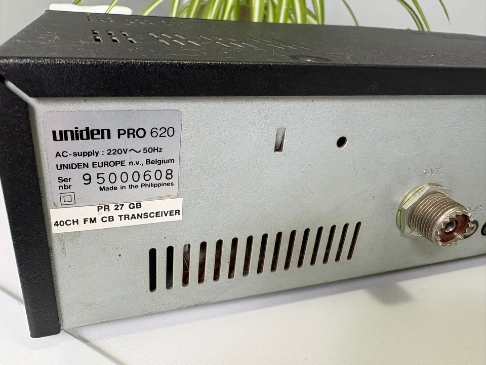 Uniden PRO 620 Home Base CB Radio 40 Channel Transceiver GWO Mid Band ...