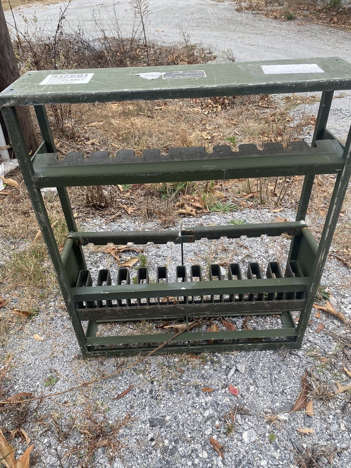 Military SMALL ARMS 10 RIFLE GUN RACK STORAGE Lockable Gun Army M12 ...