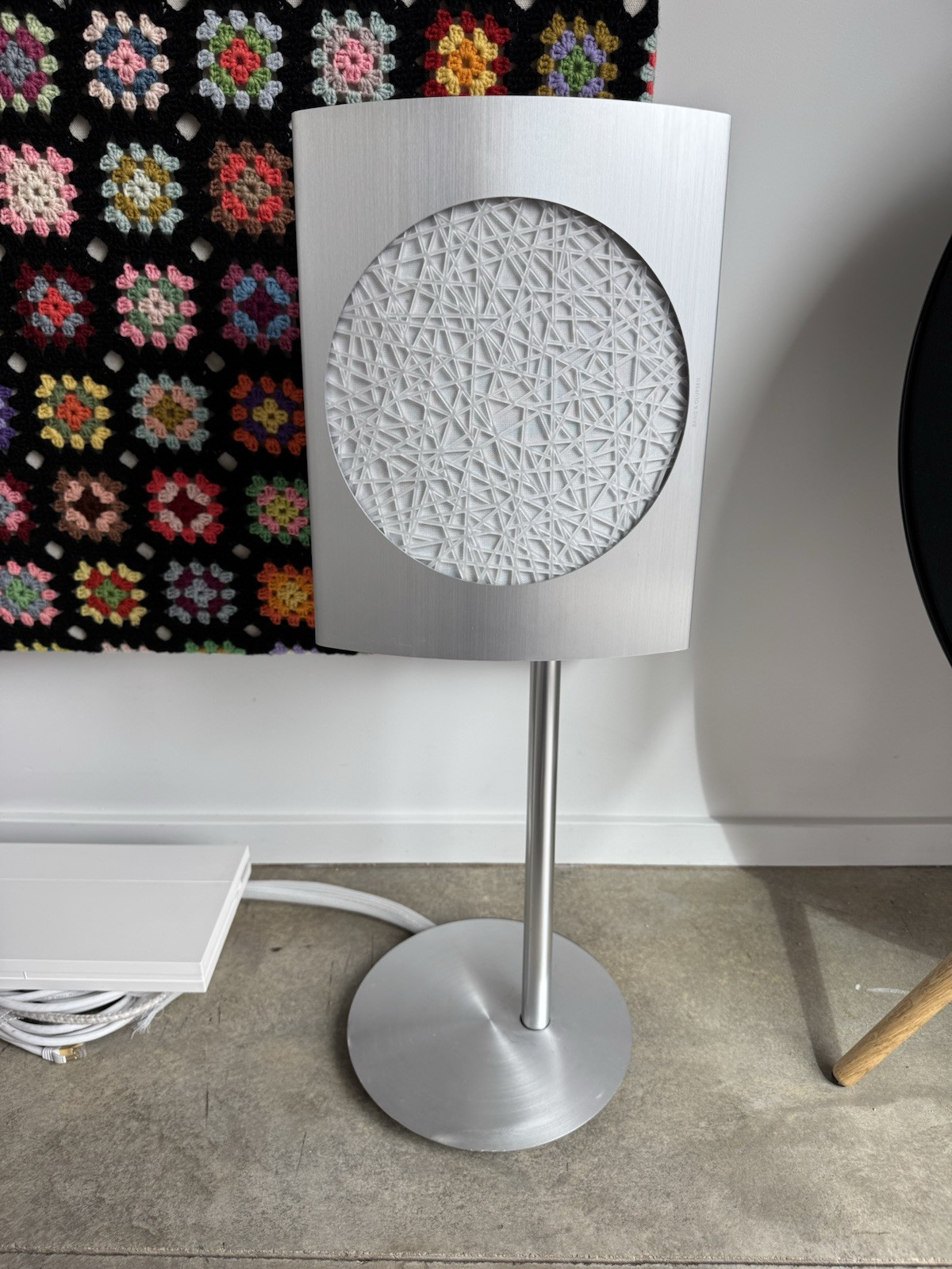 Bang & Olufsen Beolab 17 + Beosound Essence II + Floor Stands + Table ...