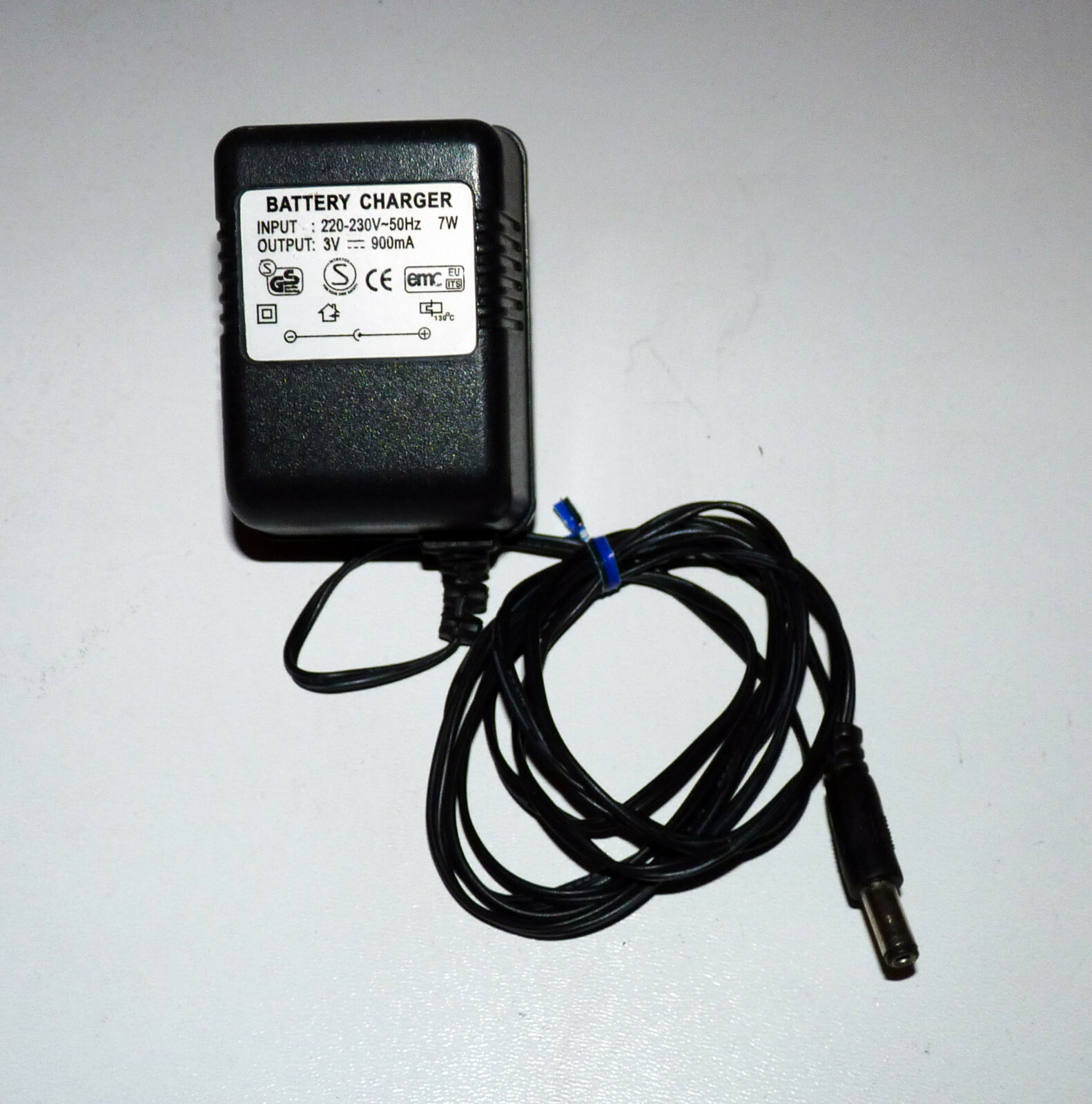 Transfo/Alimentation - Battery Charger - Input AC 220-230V Output DC 3V ...