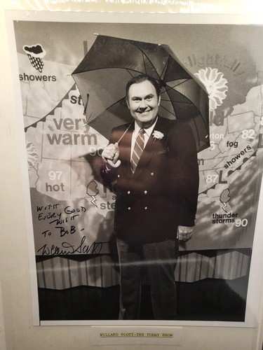 WILLARD SCOTT PICTURE AUTOGRAPH SIGNED NO COA | eBay