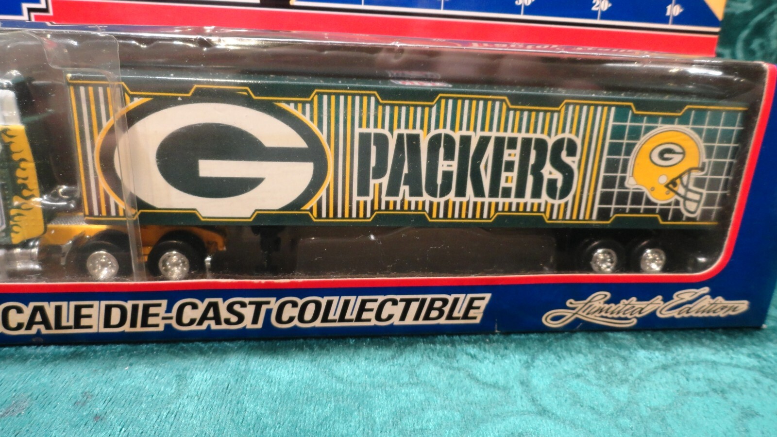 Team Collectible NFL Green Bay Packers 1:80 Peterbilt Tractor-Trailer ...