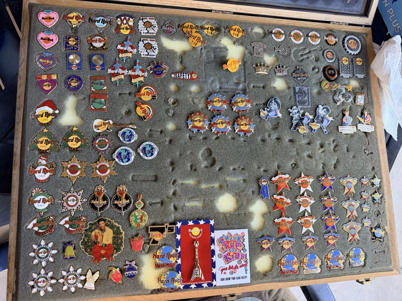 Hard Rock Cafe Pin Lot 100+ collectible Pins. Many Staff and trainer ...