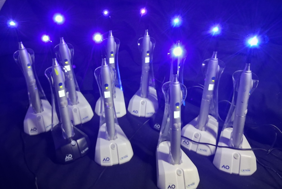 1 Acteon Blue Ray 3 Micro flash Dental LED With Battery Charger with ...