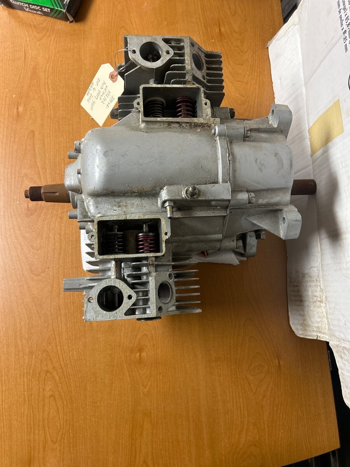 BRIGGS & STRATTON 18HP OPPOSED TWIN Short Block 395421 492102 Vertical Shaft | eBay