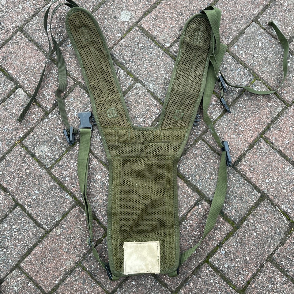 BRITISH ARMY SURPLUS ISSUE 90 Patt. PLCE DAYSACK WEBBING YOKE OLIVE ...