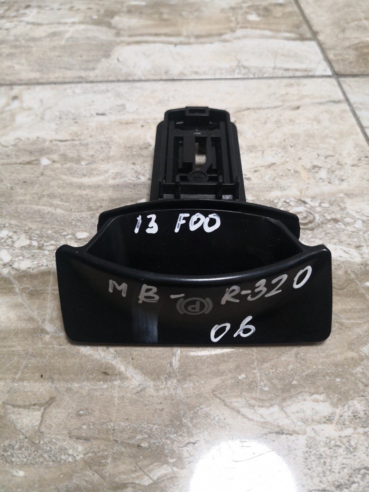 2006 Mercedes-Benz Parking Brake Release Handle OEM A2514200077 for ...