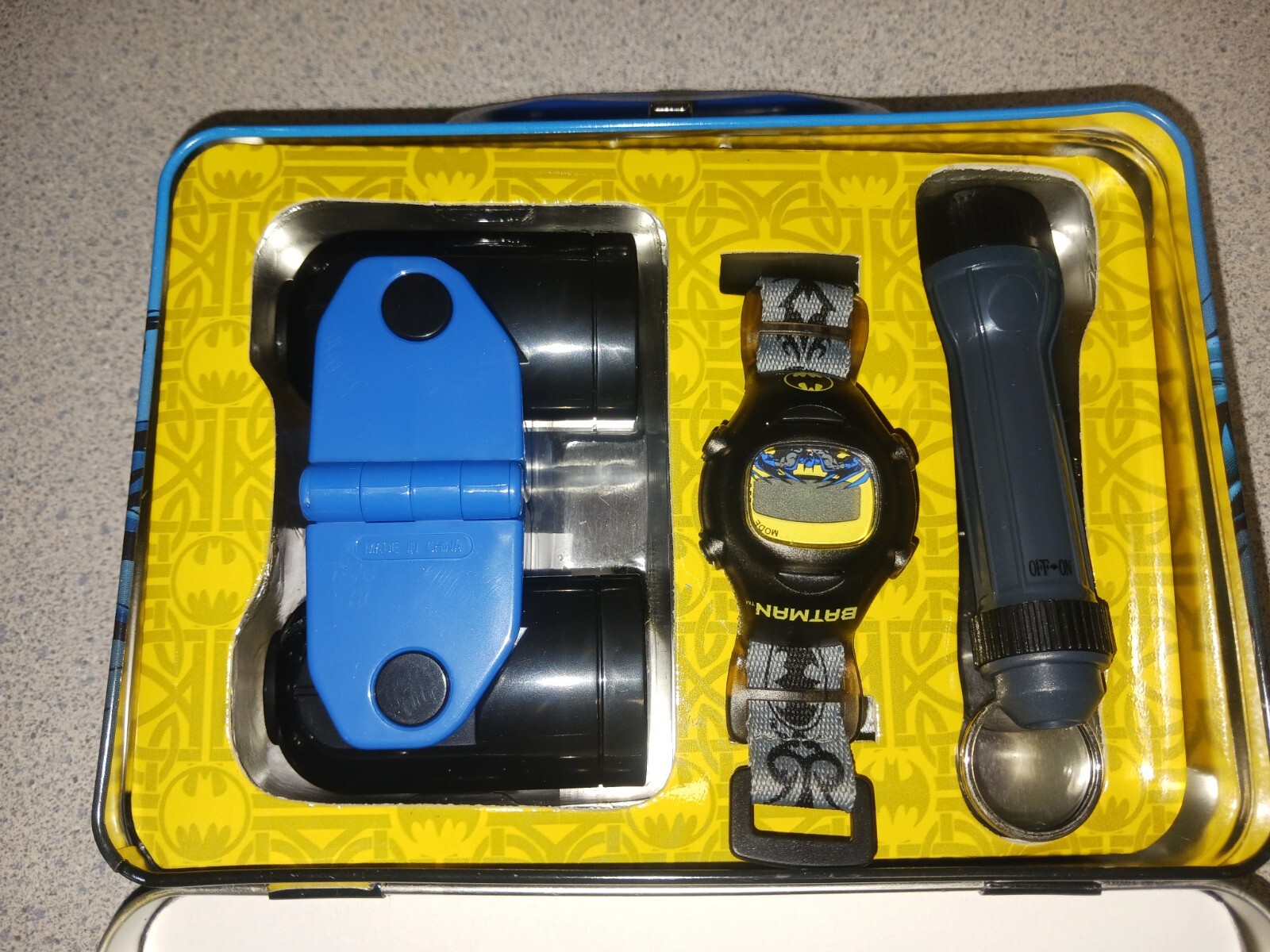 Batman Digital Watch Gif͏t͏ Set With Flash Light & Binoculars EGC With ...