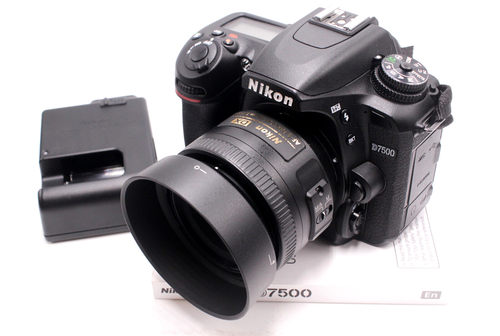 Nikon D7500 20.9MP Digital SLR Camera W/ 35mm 1.8 LENS - 9736 SHOTS ...
