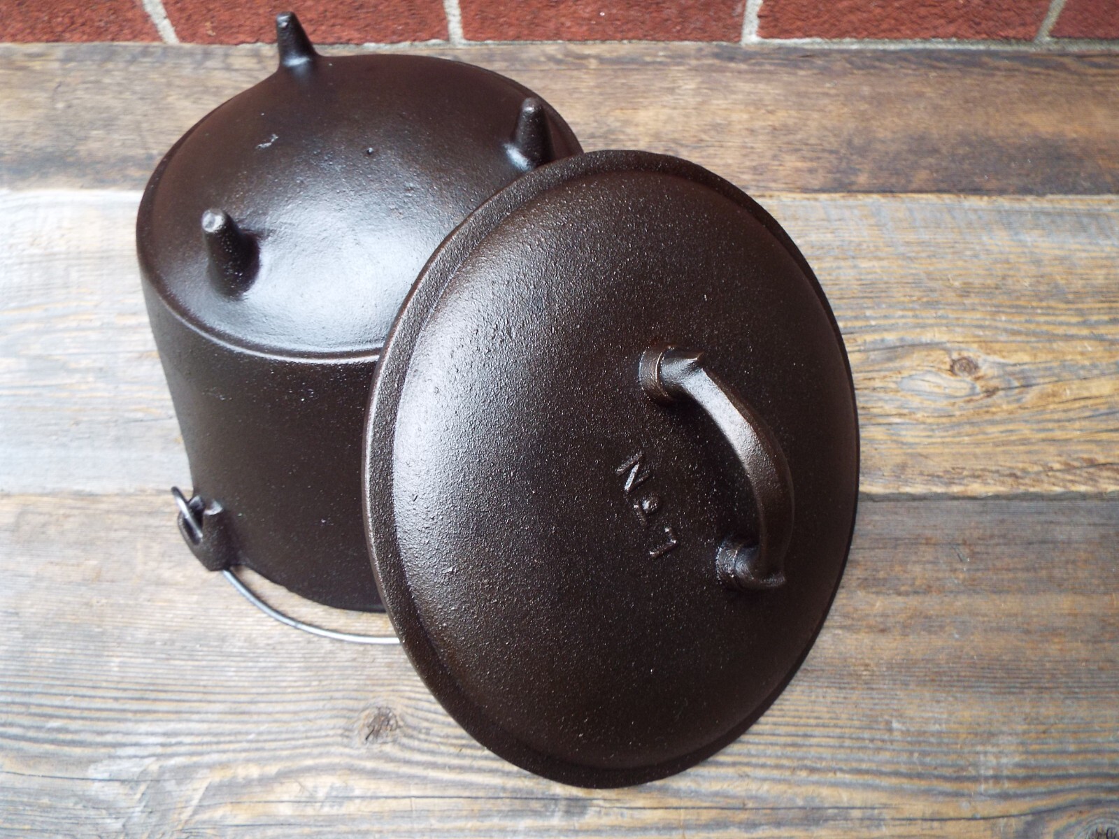 Old #7 Cast Iron 3 Leg Bean Pot w/ Lid, Restored | eBay
