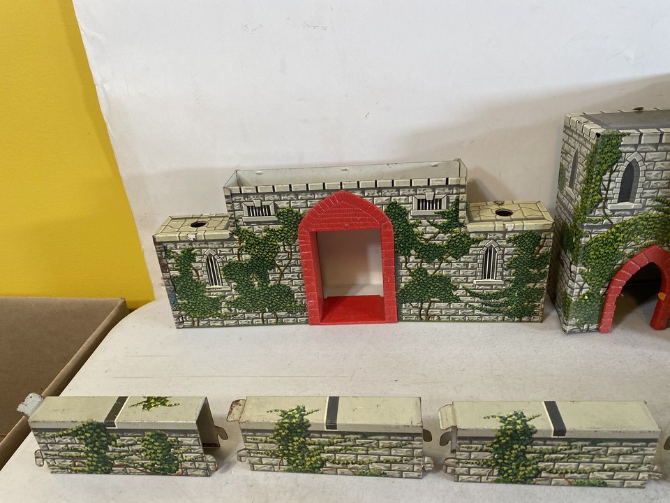 rare Marx Prince Valiant Castle Fort Vintage Playset orig box 62S13 | eBay