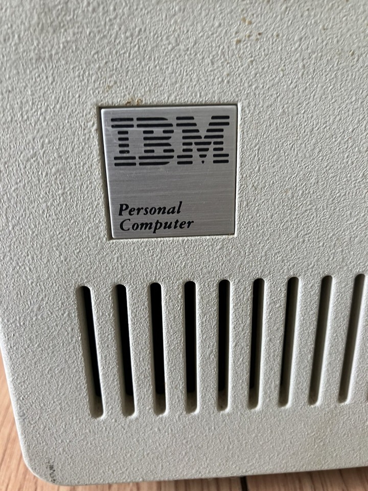 Vintage IBM 5160 Personal Computer with Keyboard, IBM 5151 Monitor (As ...