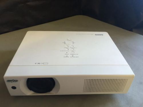 Sanyo XGA Conference Room Projector PLC-XU106;4500 LUMENS:VeryBright ...