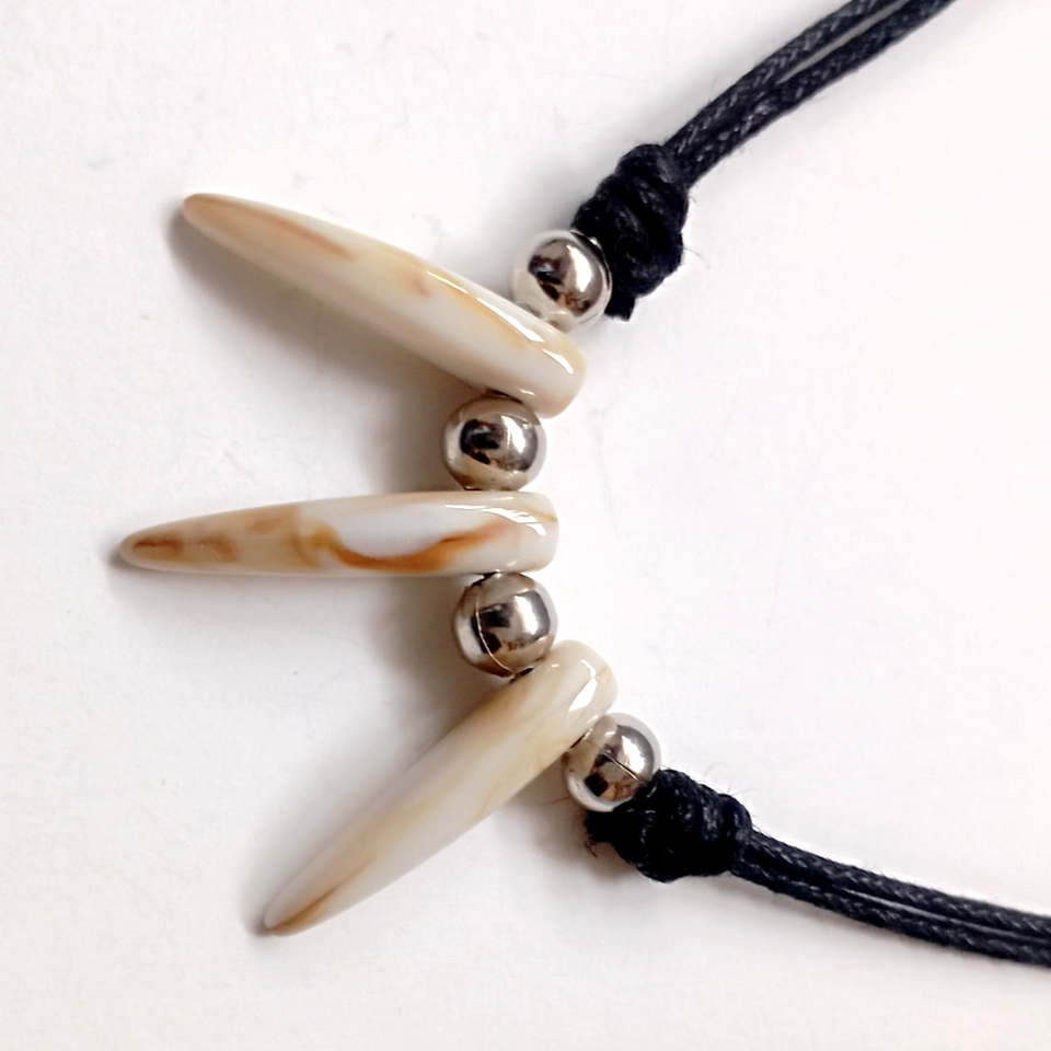 N1002 = 3 SHELL 25mm tusk shape beads / silver steel beads adjustable ...