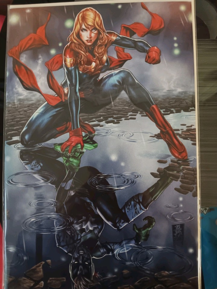CAPTAIN MARVEL #9 MARK BROOKS EXCLUSIVE VIRGIN VARIANT Falling star Pt ...