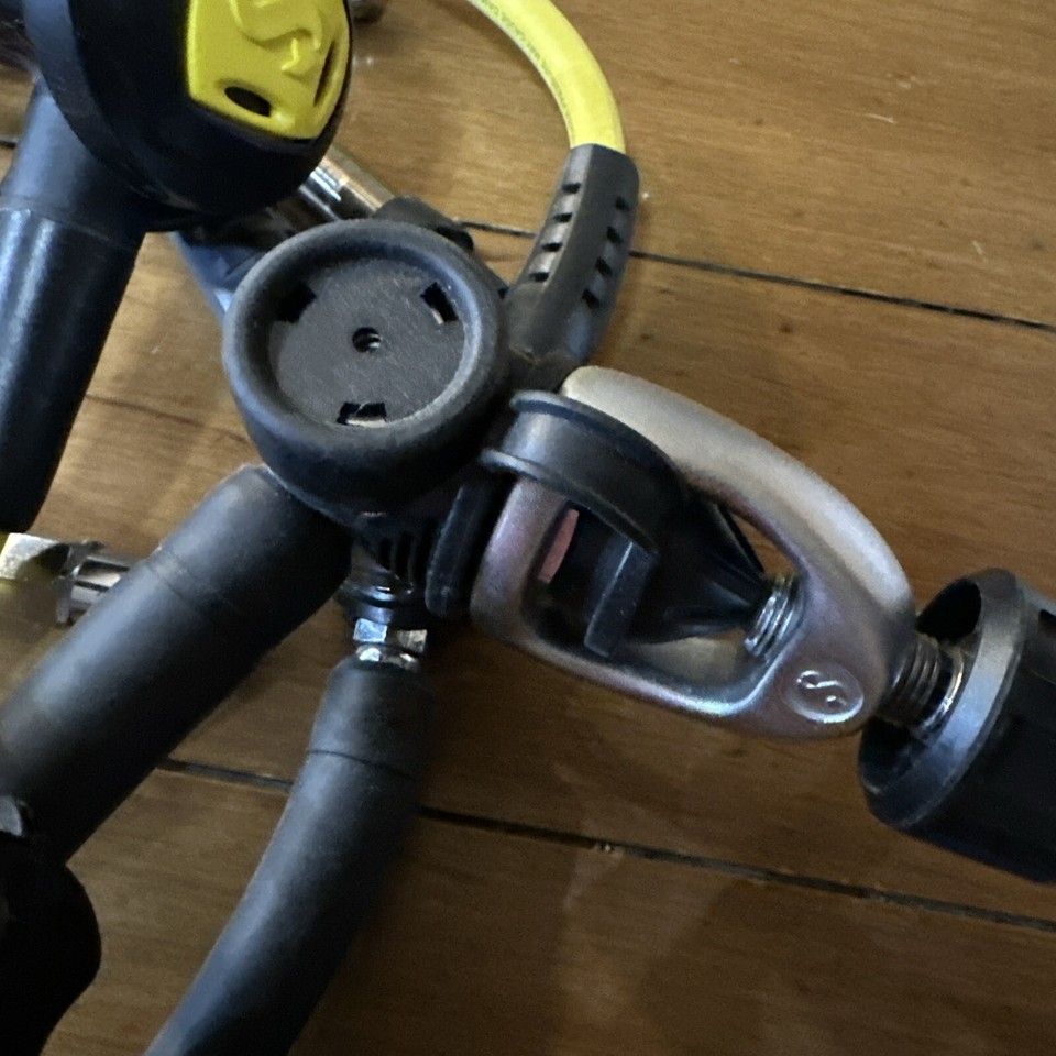 SCUBAPRO MK25 S600 & R295 Scuba Diving Regulator System | eBay