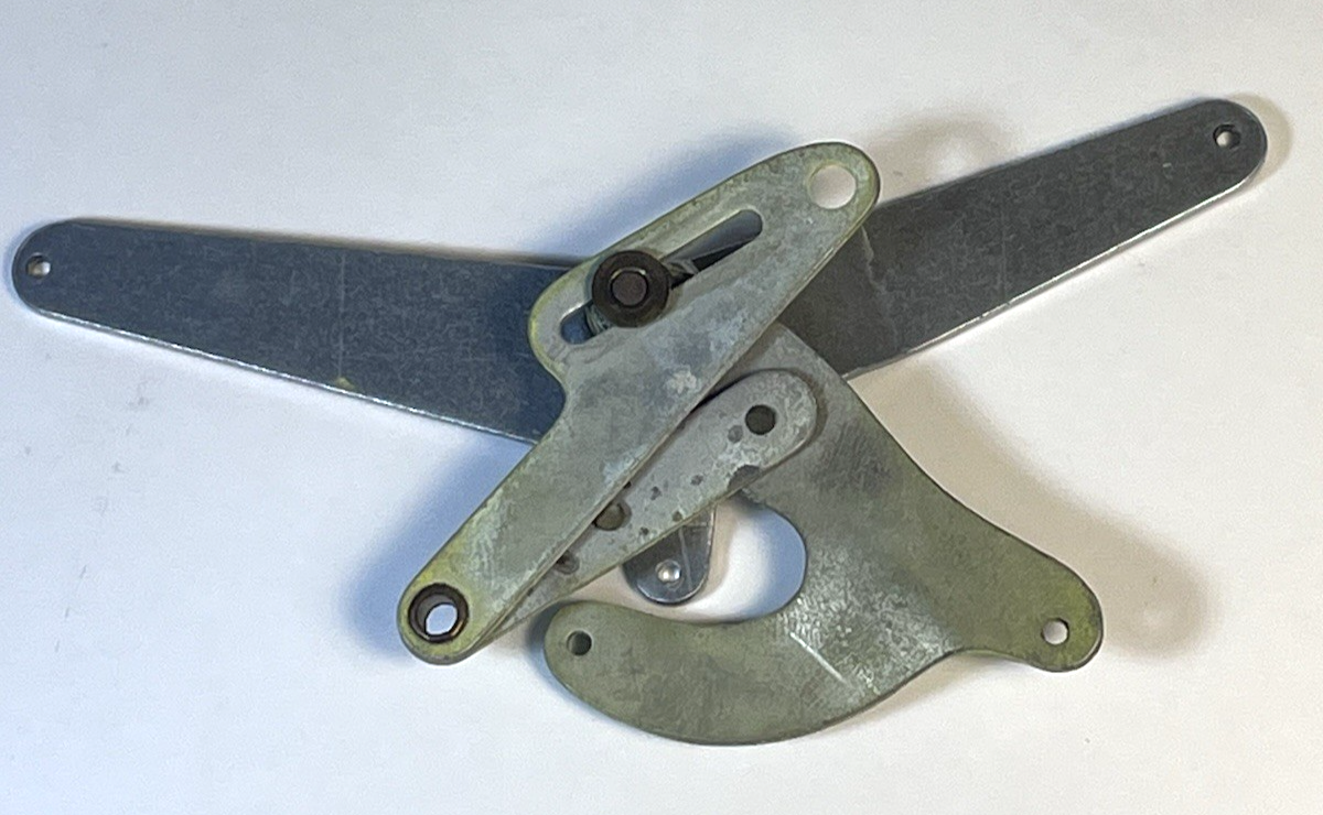 J Roberts 3 line throttle bell crank Sturdi Built new in box model ...