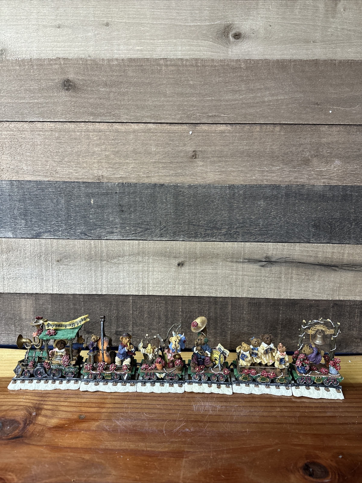 Boyds Bears Danbury Mint Bearatone Railway 6-Car Christmas Train Set-in ...