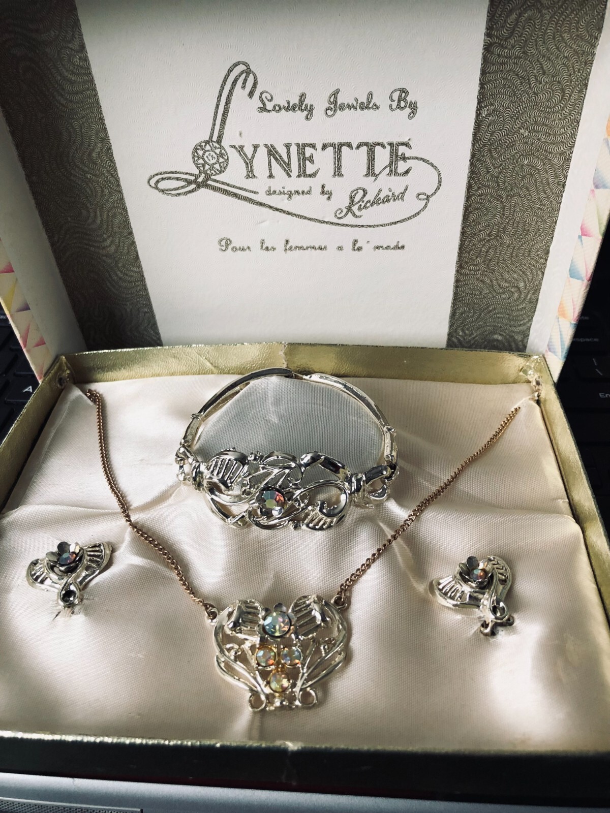 VINTAGE JEWELS BY LYNETTE DESIGNED BY RICHARD, NECKLACE, BRACELET, CLIP ...