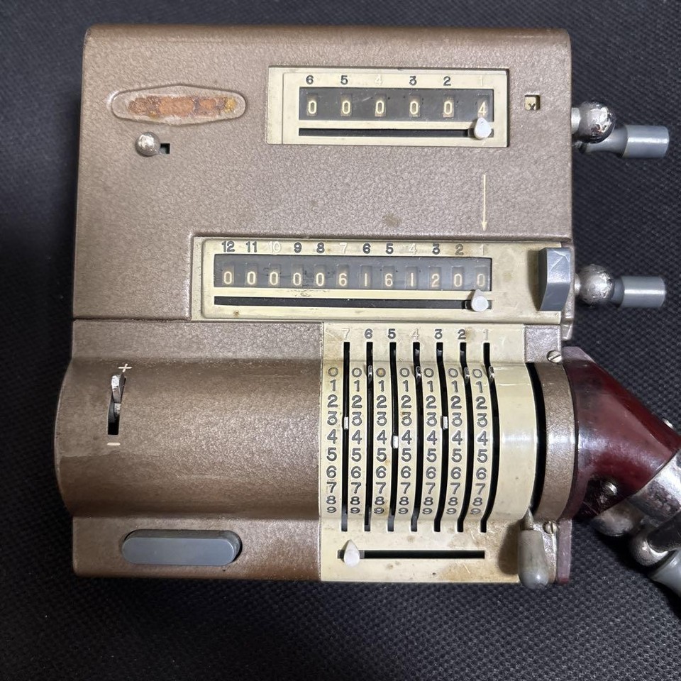 PILOT Antique Manual Calculator HandCranked Calculator Interior 1960s ...