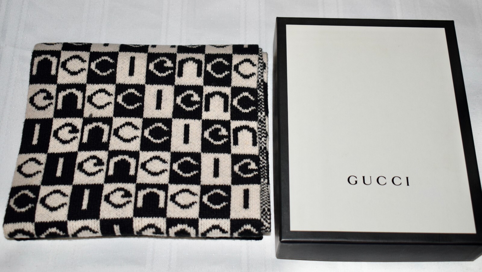 Gucci Black/White Checkered Word Logo 100% Lana Wool … - Gem