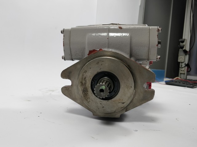 Eaton 72400-LJR-04 Closed Circuit Pump Servo for sale online | eBay