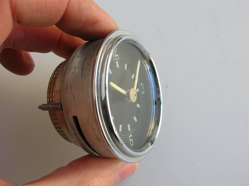 VDO 8-day Clock dashboard glove VOLKSWAGEN VW COX KÄFER BUG UHR AUTOUHR ...