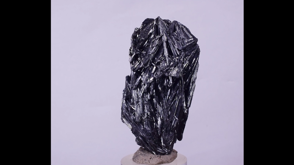 5.3cms STIBNITE CRYSTAL PERU MINERAL SPECIMEN COLLECTOR MB190 | eBay