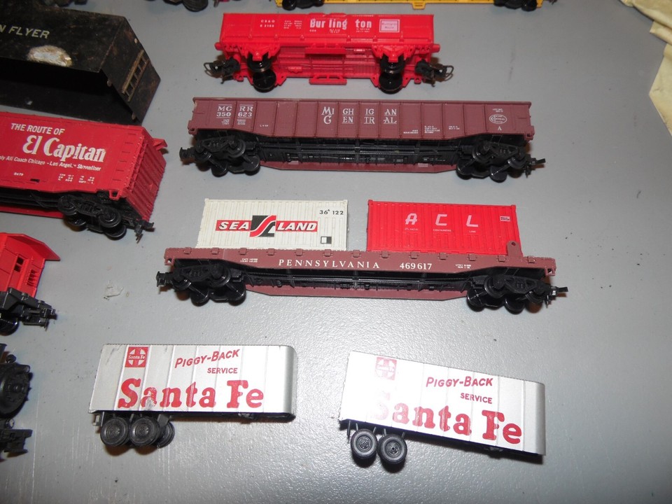 Vintage Model Railroad Track and Train Cars (w/ Locomotive) Large Lot ...