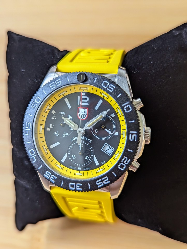 Luminox Pacific Diver Yellow Sapphire Black Dial Chronograph Men's ...