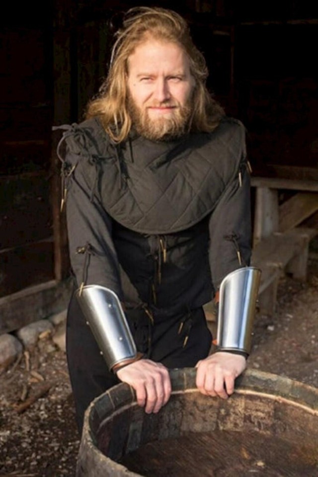 Medieval Bracers & Greaves Battle Warrior Knight Armor Cosplay Bracers ...