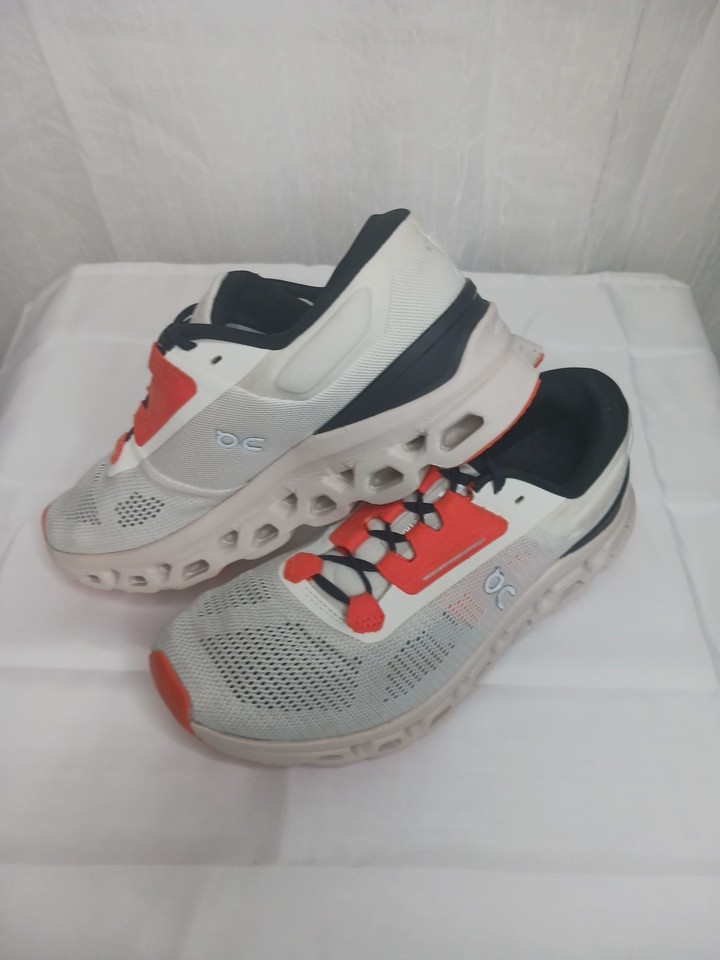 On Cloud Cloudtec Helion Women's Running Shoes, Size 7 , Wite Light ...