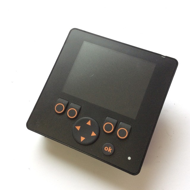 IFM CR0451 R360 Programmable Graphic 2.8" Display 320 x 240, Voltage ...