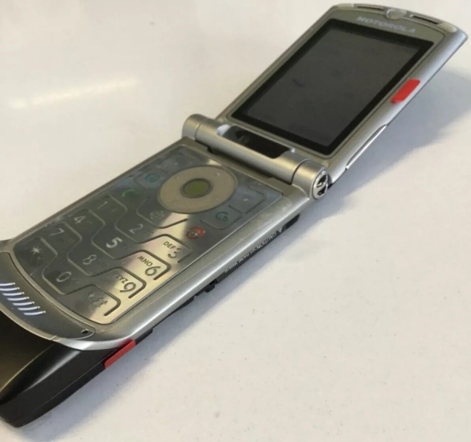 Motorola Razr v3xx Flip Cellphone 1.3MP Camera Bluetooth Mobile Phone ...
