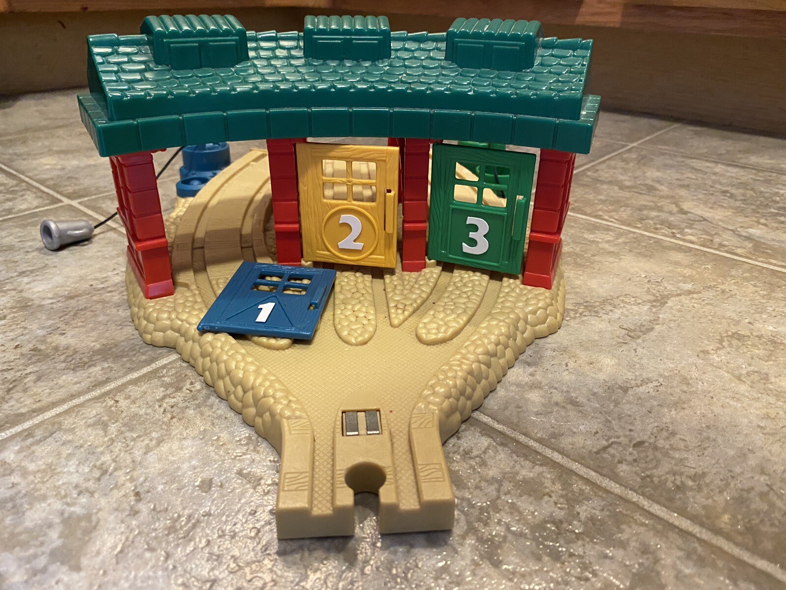 P994 Thomas & Friends Interactive Learning Railway Train Tidmouth Sheds ...