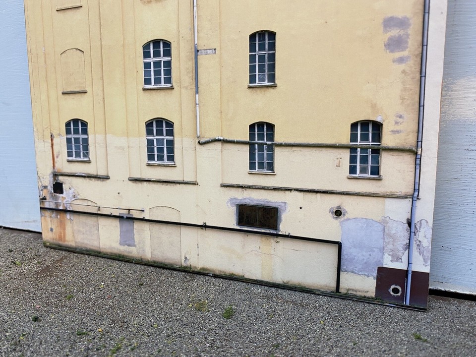 HO Scale CARPET FACTORY - Building Flat/ front w/LED - scratch built 1: ...