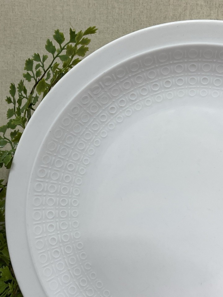 KAISER Dinner Plates Embossed Impressed Circles Bubbles Dots 10 Inch ...