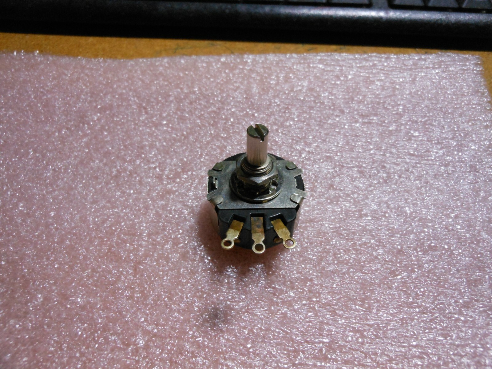 CTS VARIABLE RESISTOR 100 OHM 1.1W 10% RA20NASD101C NSN: 5905-00-951 ...