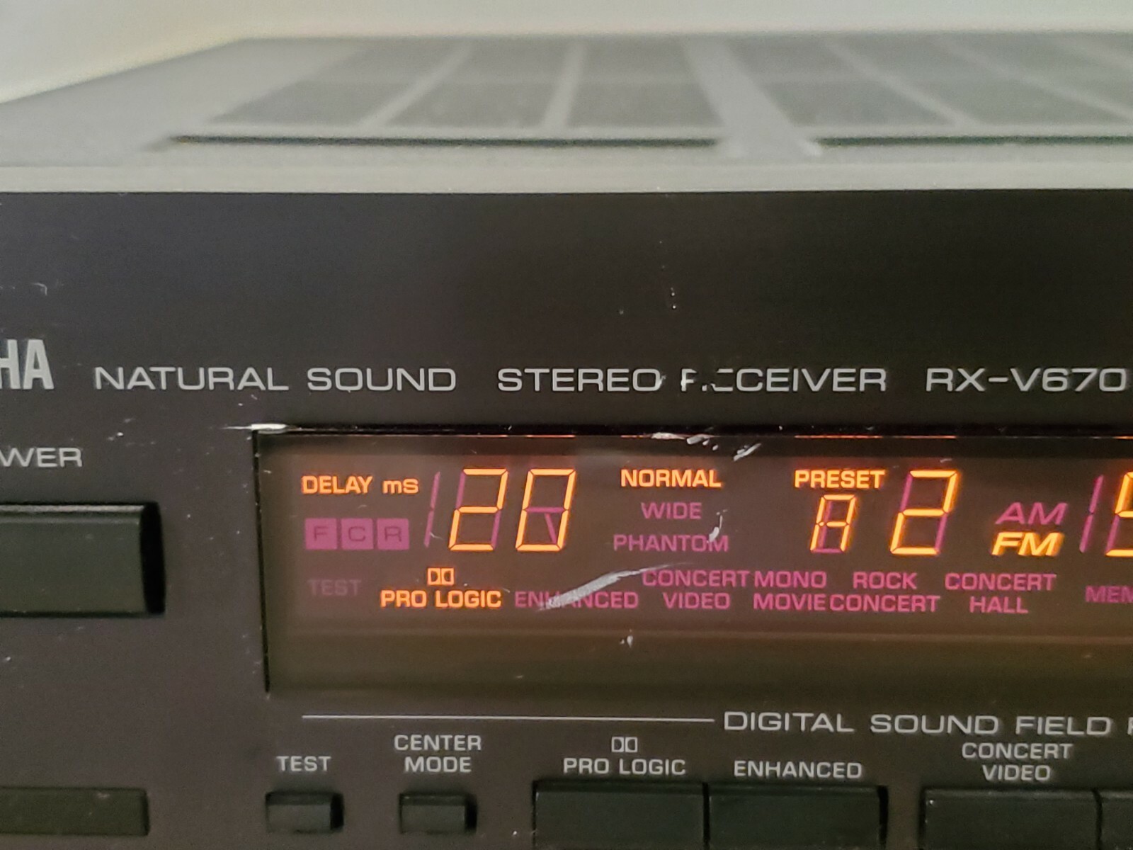 Yamaha RX-V670 A/V Home Theater Receiver. Amber display color. Tested ...