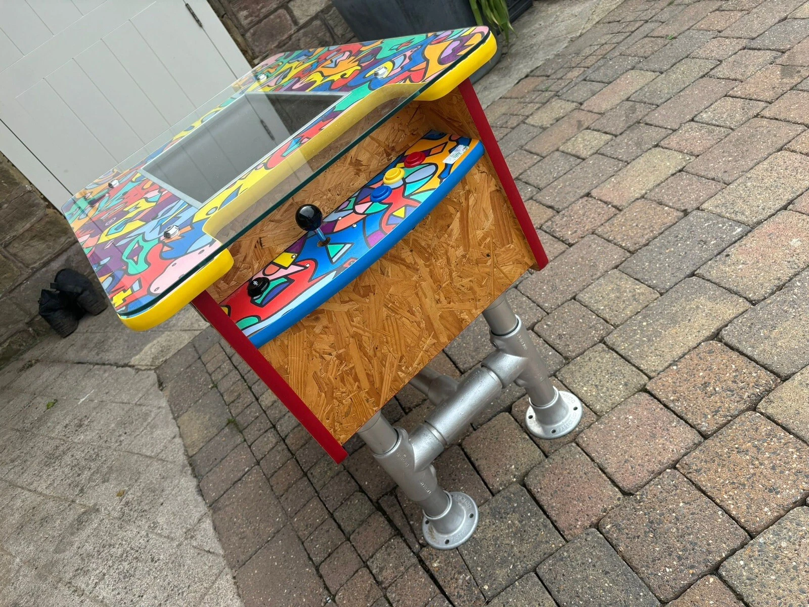 Solar powerd arcades outside in parks | ukVac: UK's Video Arcade Collecting