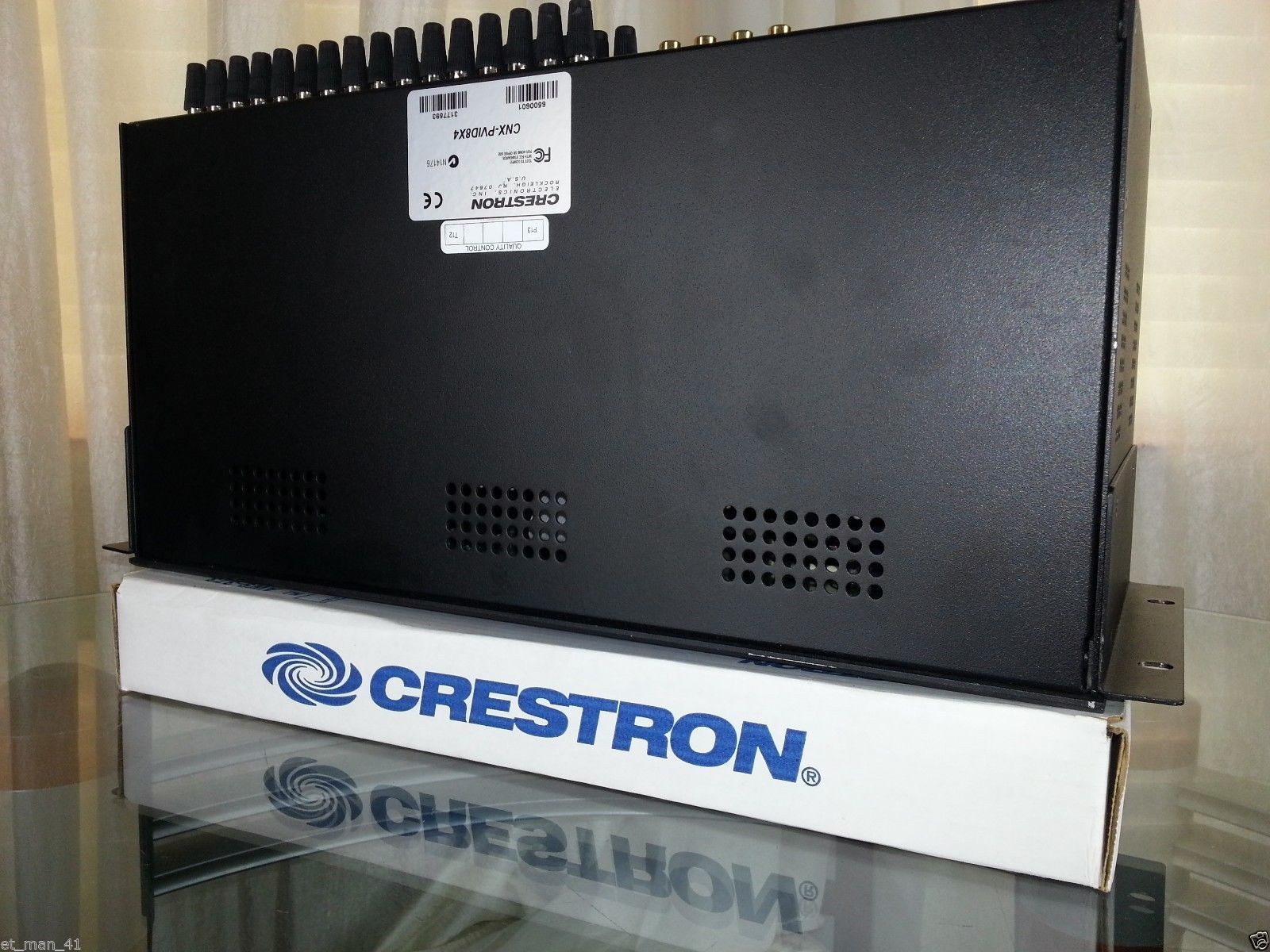 CRESTRON CNX-PVID8X4 Video Distribution Switcher plus 8 Rooms of CAT5 ...