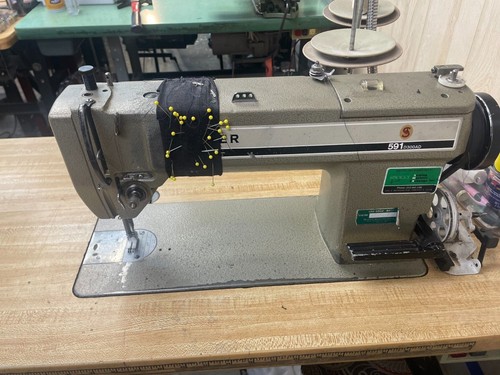Commercial Singer Sewing Machine 591 Model D300AD | eBay